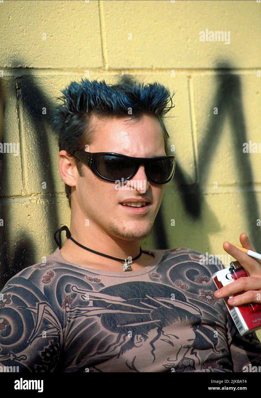 Joaquin Phoenix Film: 8mm (USA/DE 1999) Characters: Max California ...