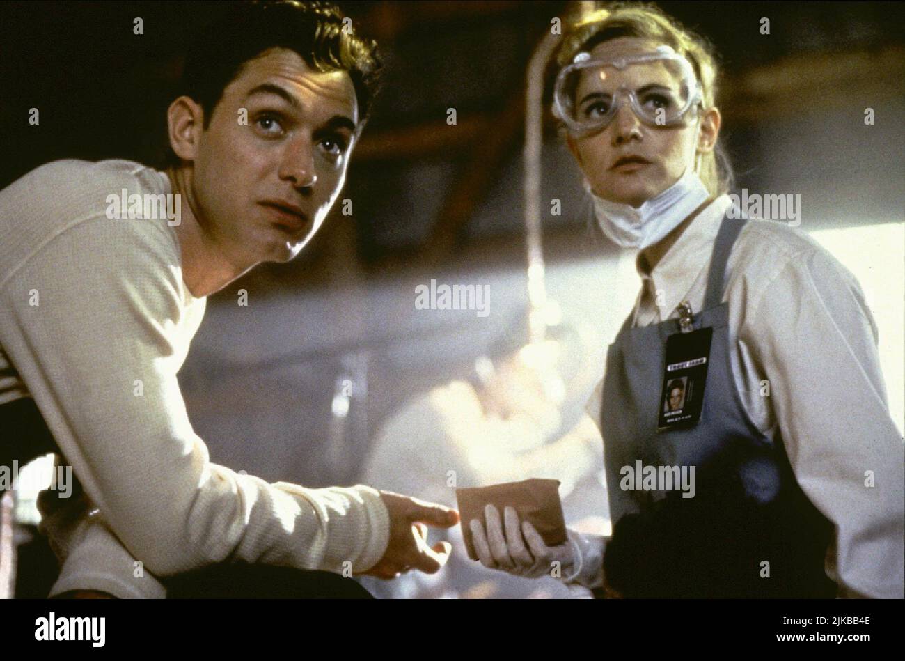 Jude Law, Jennifer Jason Leigh Film Existenz (CAN/UK 1999) Characters: Ted Pikul,Allegra Geller ...