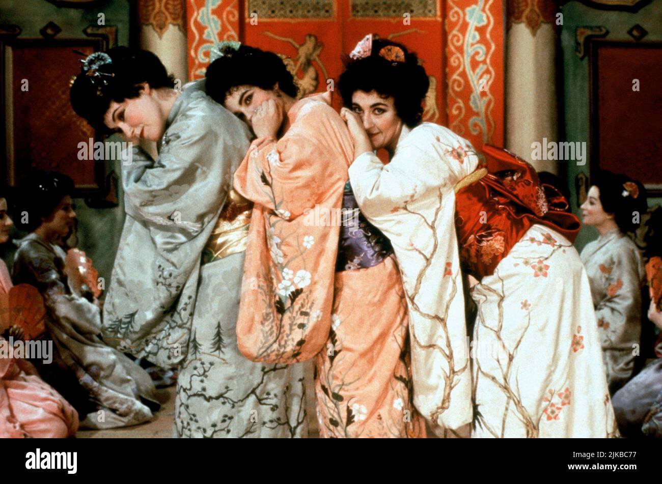 Dorothy Atkinson, Shirley Henderson, Cathy Sara Film: Topsy-Turvy (1999 ...