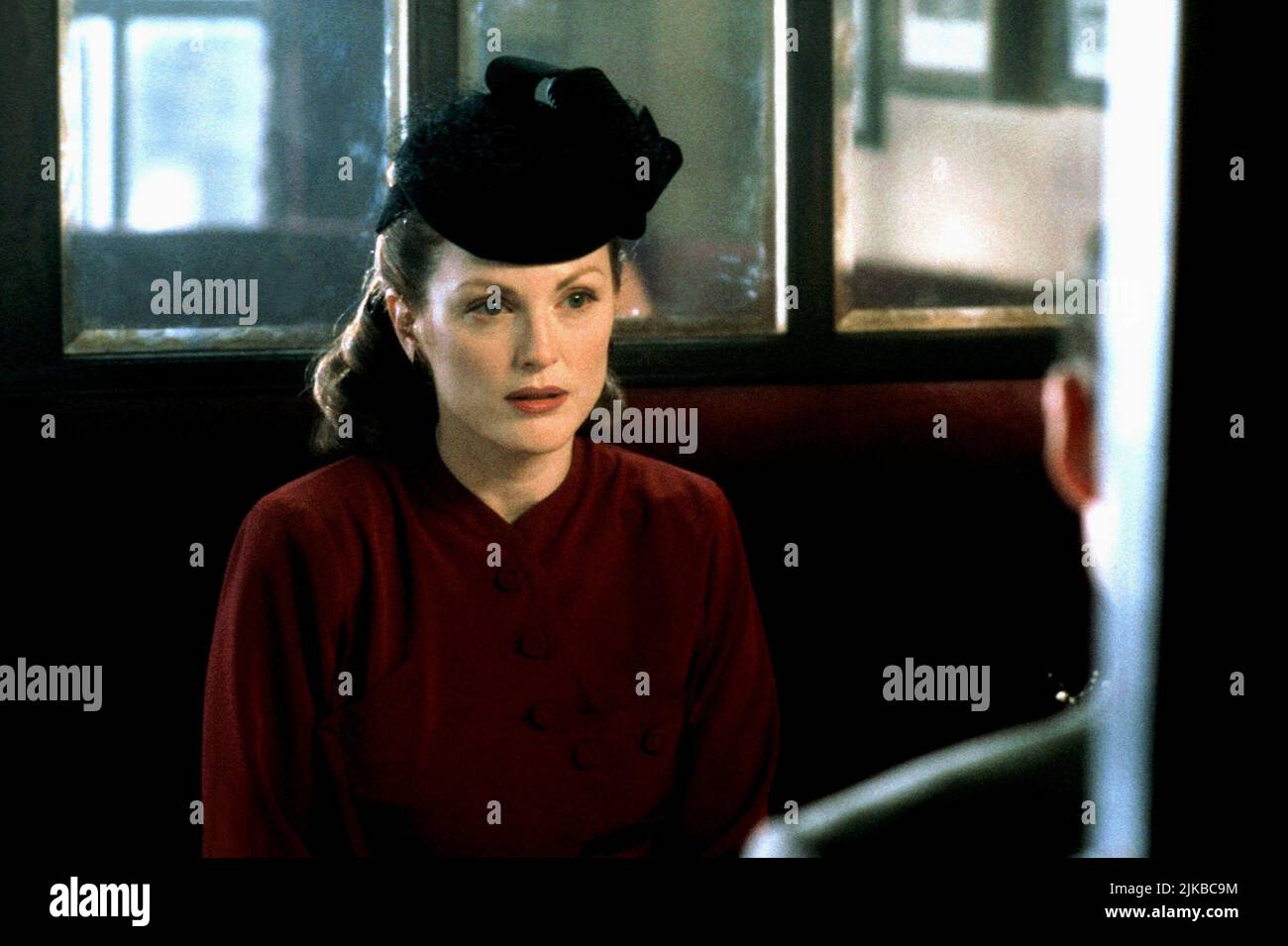 Julianne Moore Film: The End Of The Affair (1999) Characters: Sarah ...