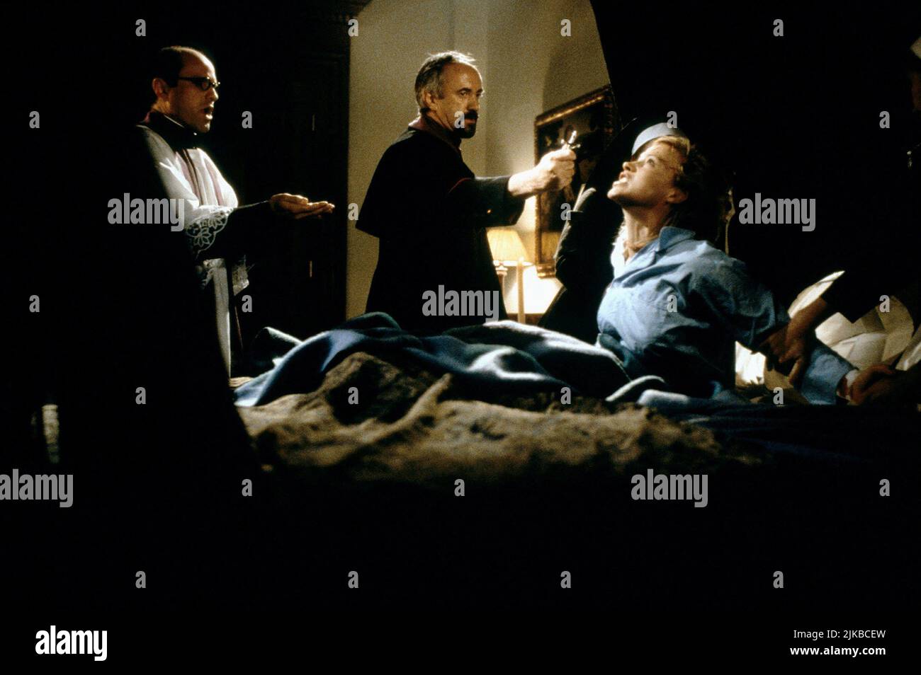 Enrico Colantoni, Jonathan Pryce & Patricia Arquette Film: Stigmata ...