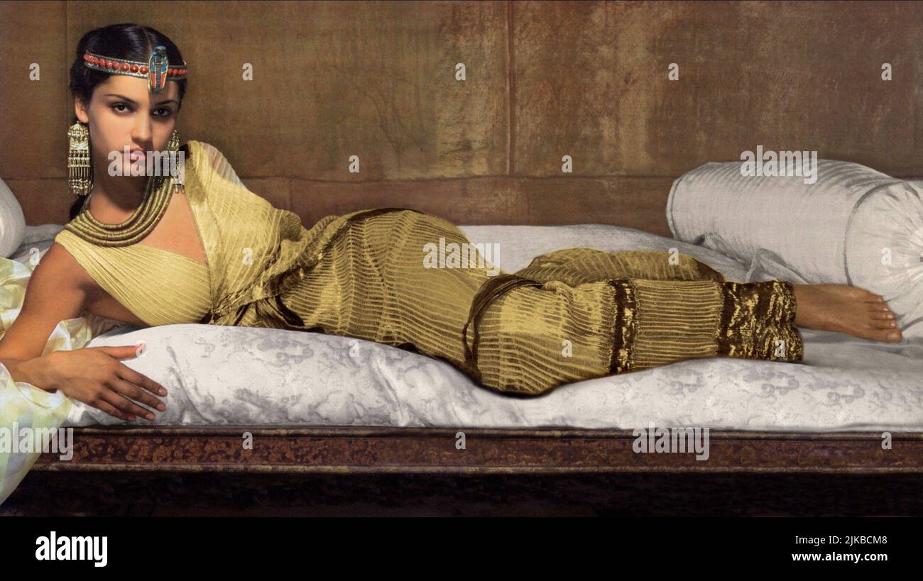 Leonor varela cleopatra hi-res stock photography and images - Alamy