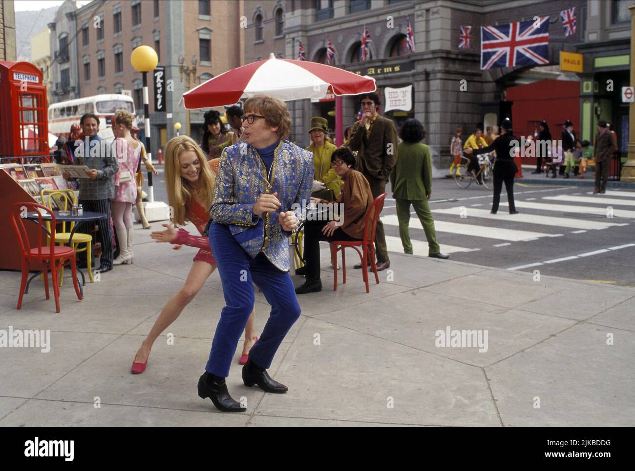 Heather Graham & Mike Myers Film: Austin Powers: The Spy Who Shagged Me ...