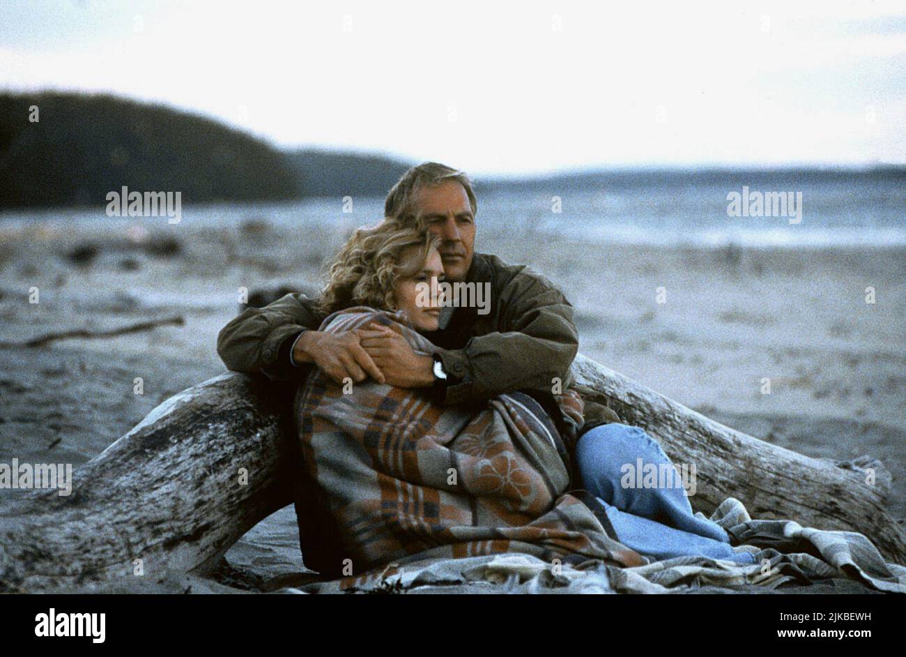 Robin Wright & Kevin Costner Film Message In A Bottle (USA 1999 ...
