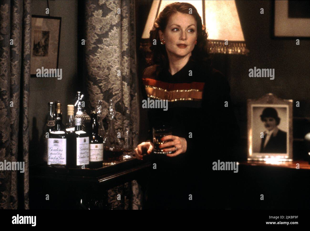 Julianne Moore Film: The End Of The Affair (1999) Characters: Sarah ...