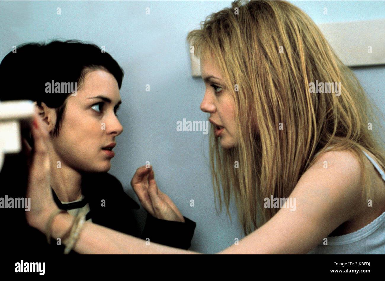 Winona Ryder And Angelina Jolie Film Girl Interrupted 1999 Characters