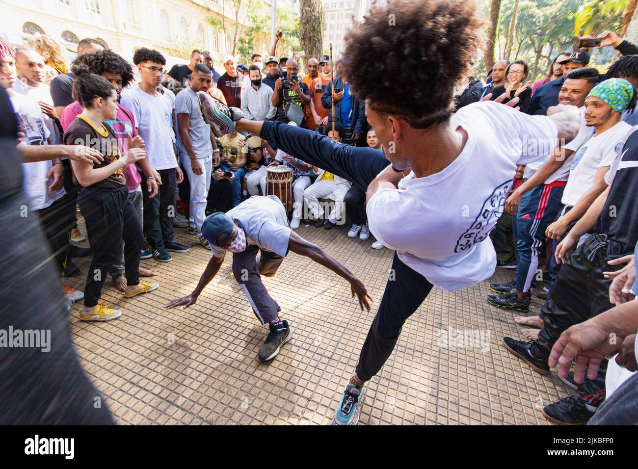 SÃO PAULO, SP - 31.07.2022: RODA DE CAPOEIRA NA PRAÇA DA REPÚBLICA ...