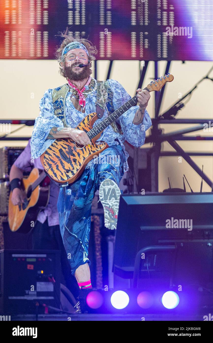 Lorenzo Cherubini - Jovanotti playing guitar during JOVA BEACH PARTY ...