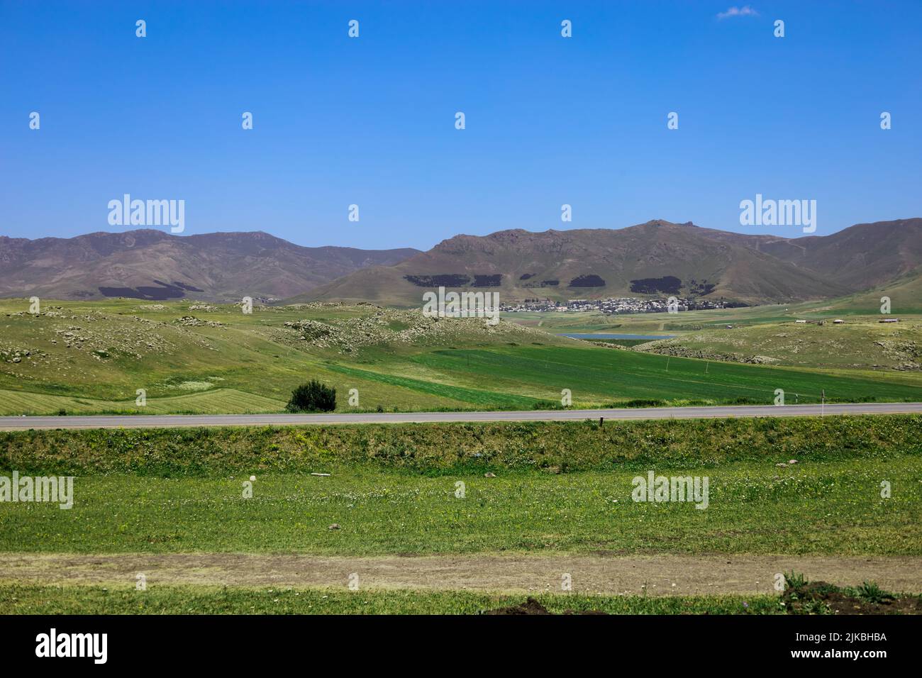 Aparan reservoir hi-res stock photography and images - Alamy