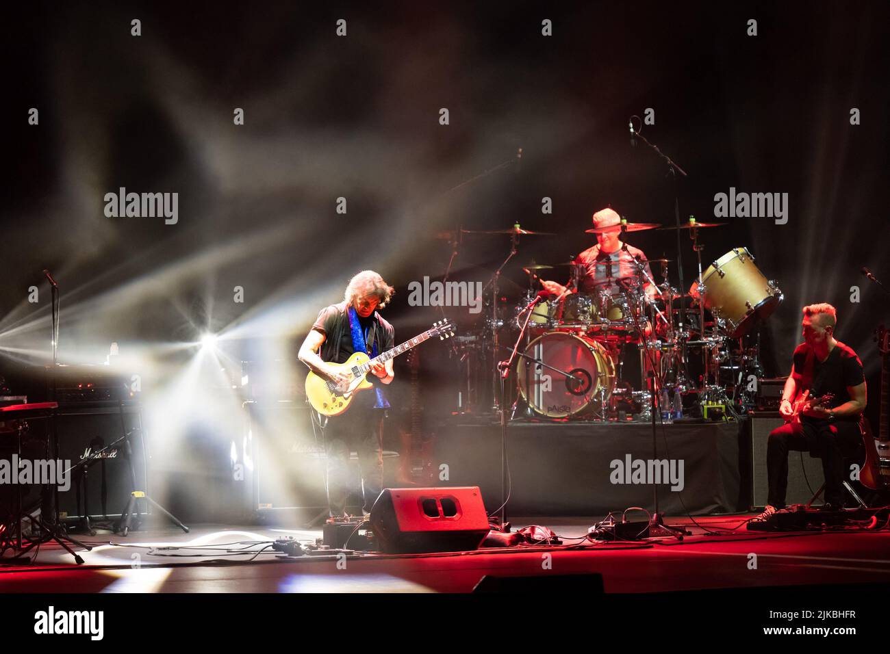 Concert of Steve Hackett, legendary guitarist of Genesis with Genesis ...