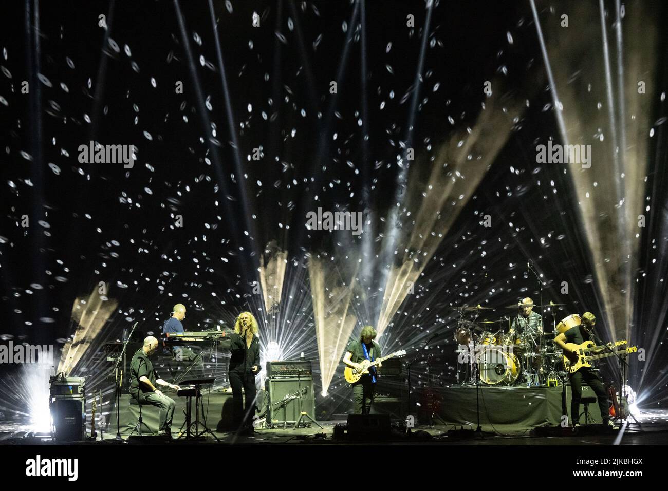 Concert of Steve Hackett, legendary guitarist of Genesis with Genesis ...