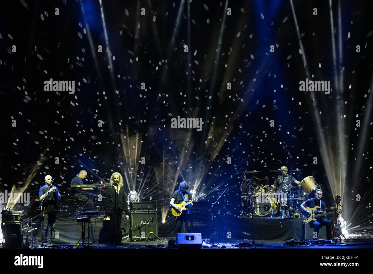 Concert of Steve Hackett, legendary guitarist of Genesis with Genesis ...