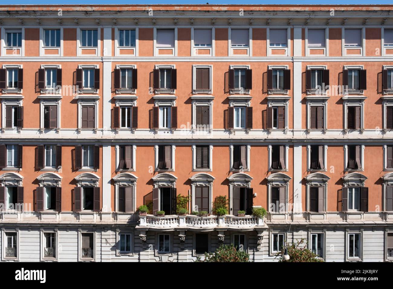 Residential building in rome hi-res stock photography and images - Alamy