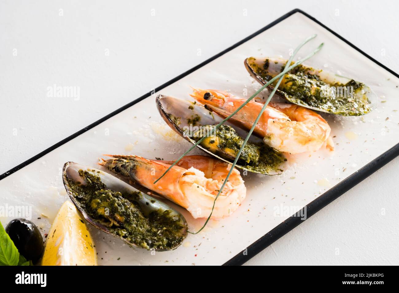 shellfish recipe fine cuisine seafood platter Stock Photo - Alamy