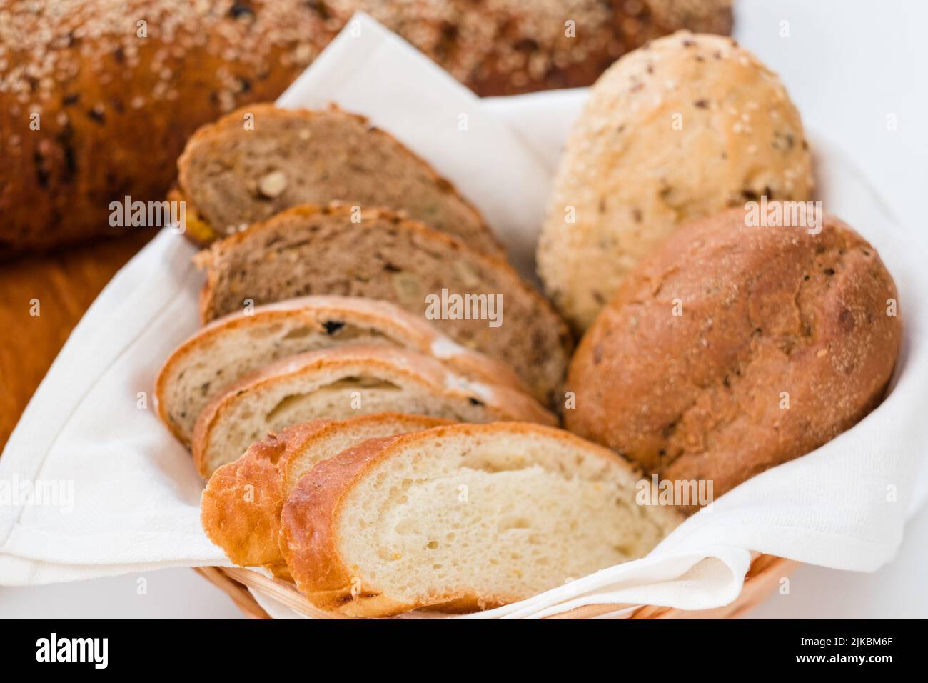 Bread bakery display hi-res stock photography and images - Alamy