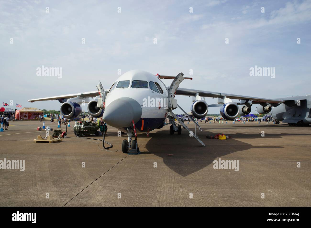 Bae systems avro 146 rj100 hi-res stock photography and images - Alamy