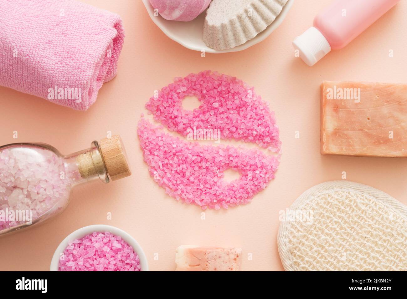 oriental spa therapy natural cosmetic yin yang Stock Photo - Alamy