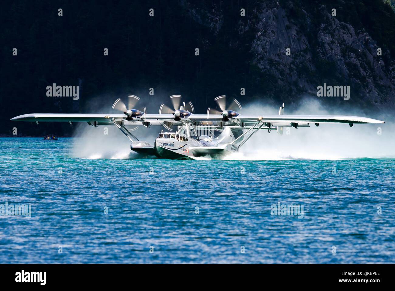 Transport amphibious aircraft hi-res stock photography and images - Alamy