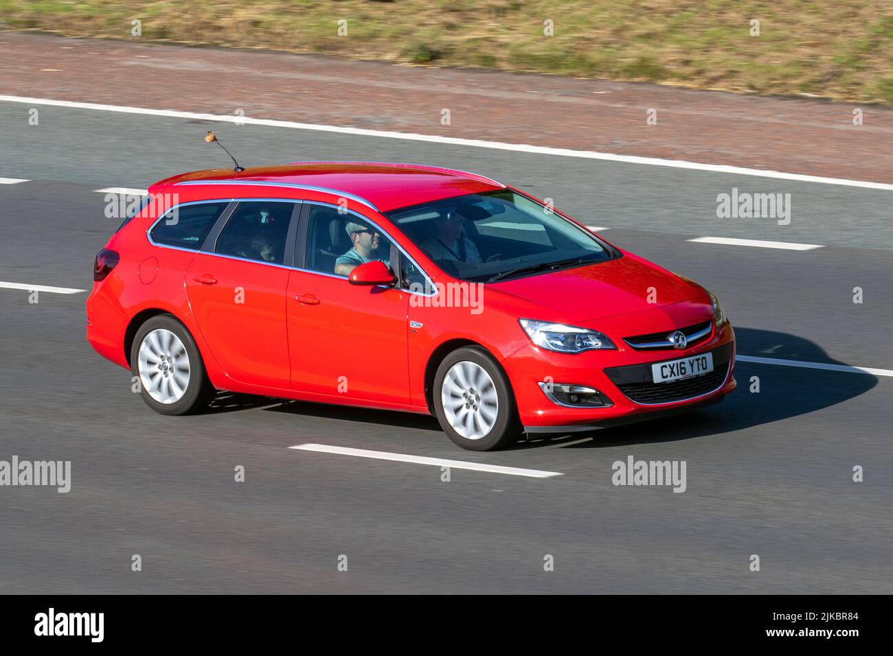 2016 red VAUXHALL ASTRA ELITE VVT 1598cc Petrol Estate 5 speed manual ...