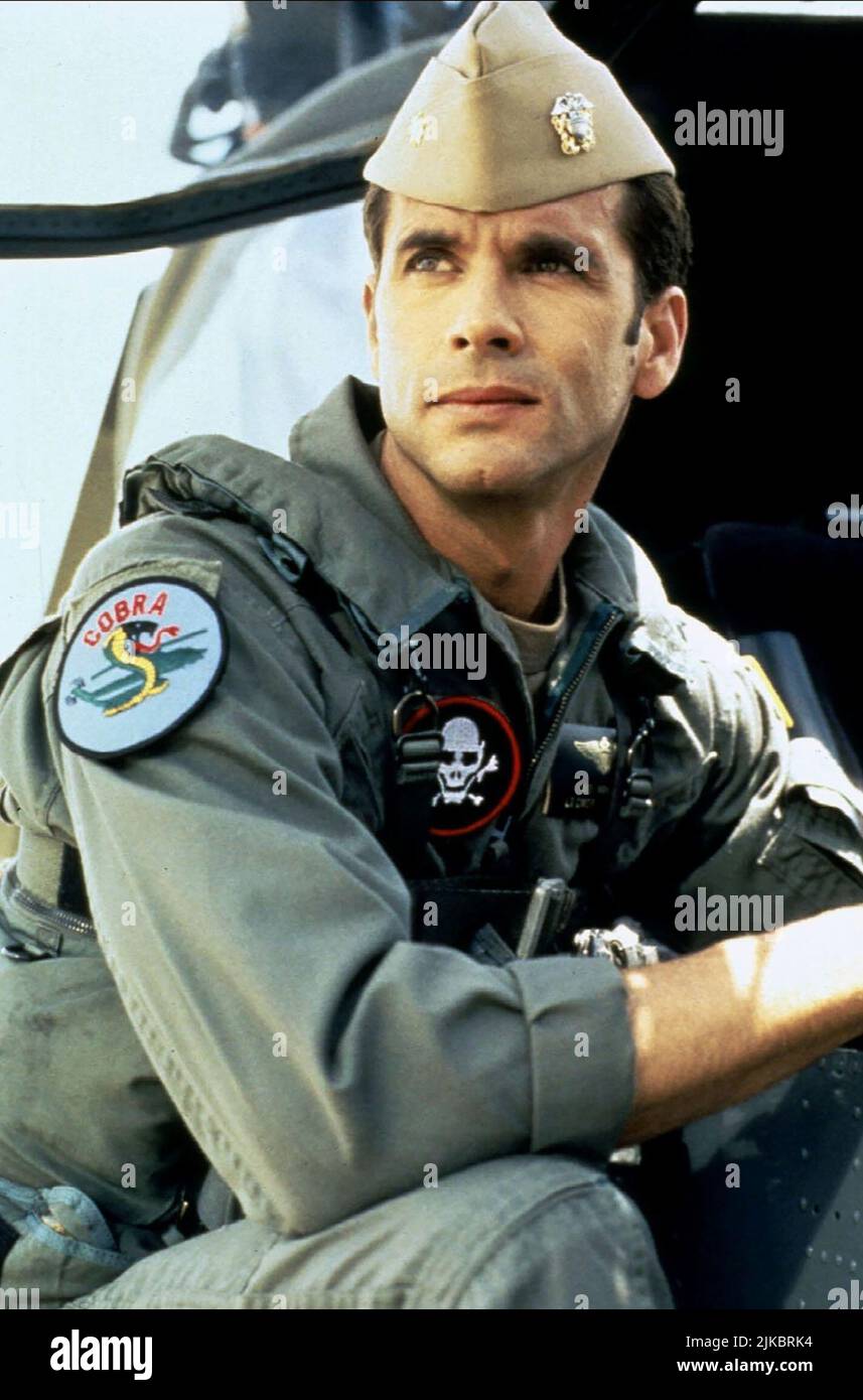 Lorenzo lamas air america 1998 hi-res stock photography and images - Alamy
