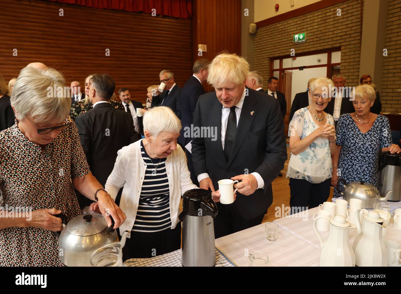 Hazel Sleeth giving the Prime Minister Boris Johnson a cup of tea ...