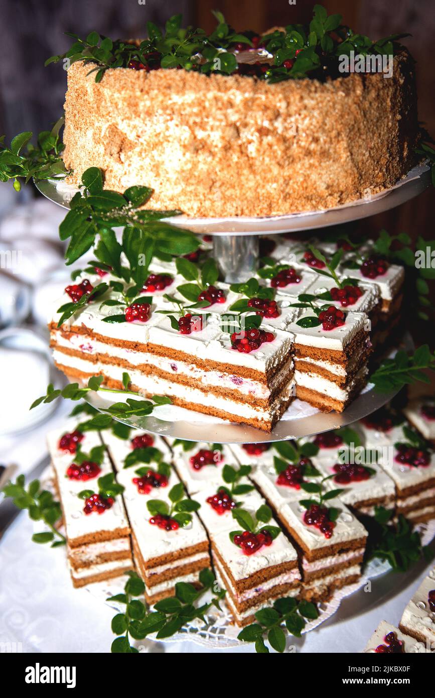 Vertical shot beautiful cake hi-res stock photography and images - Alamy