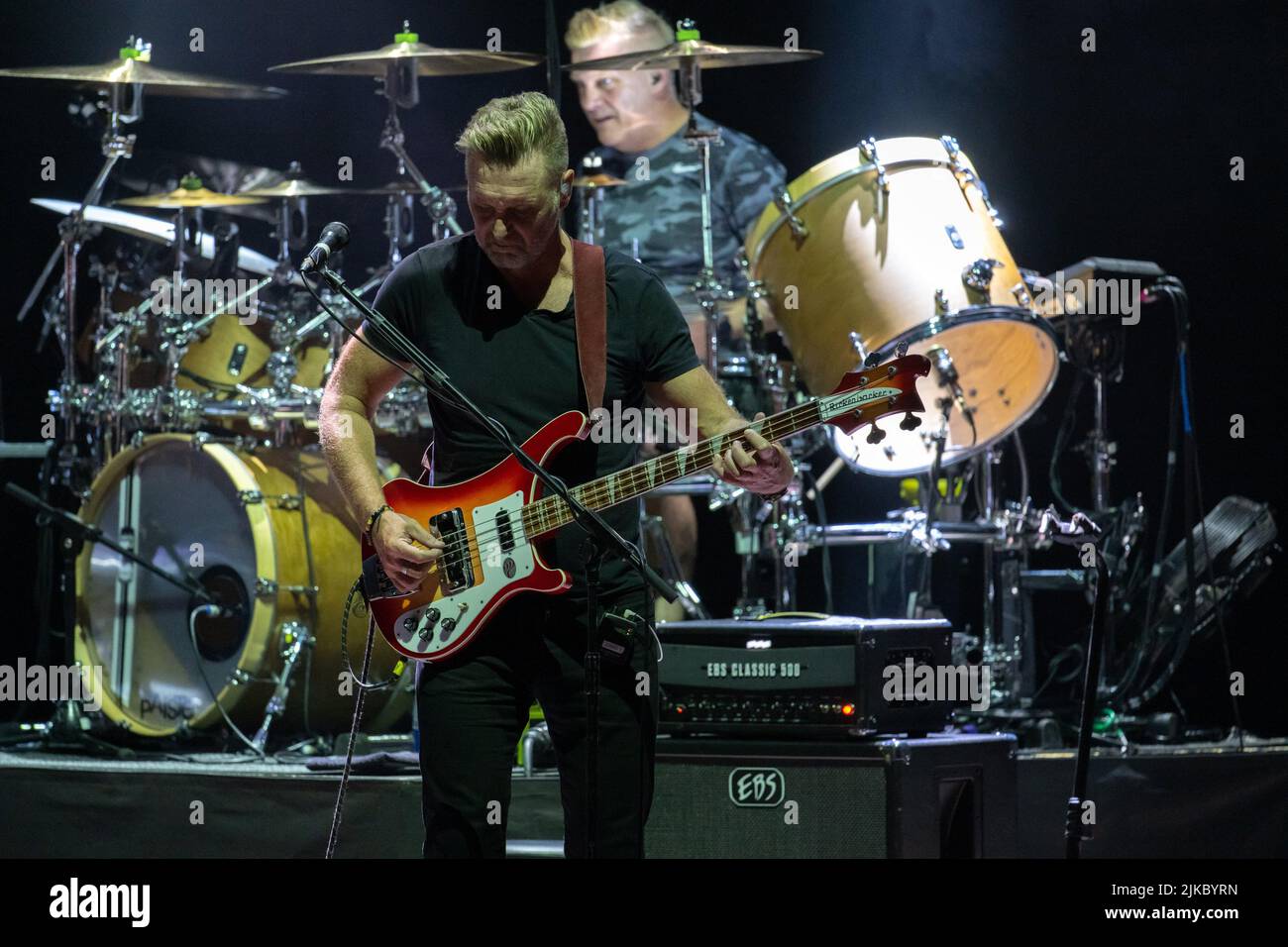 Concert of Steve Hackett, legendary guitarist of Genesis with Genesis ...