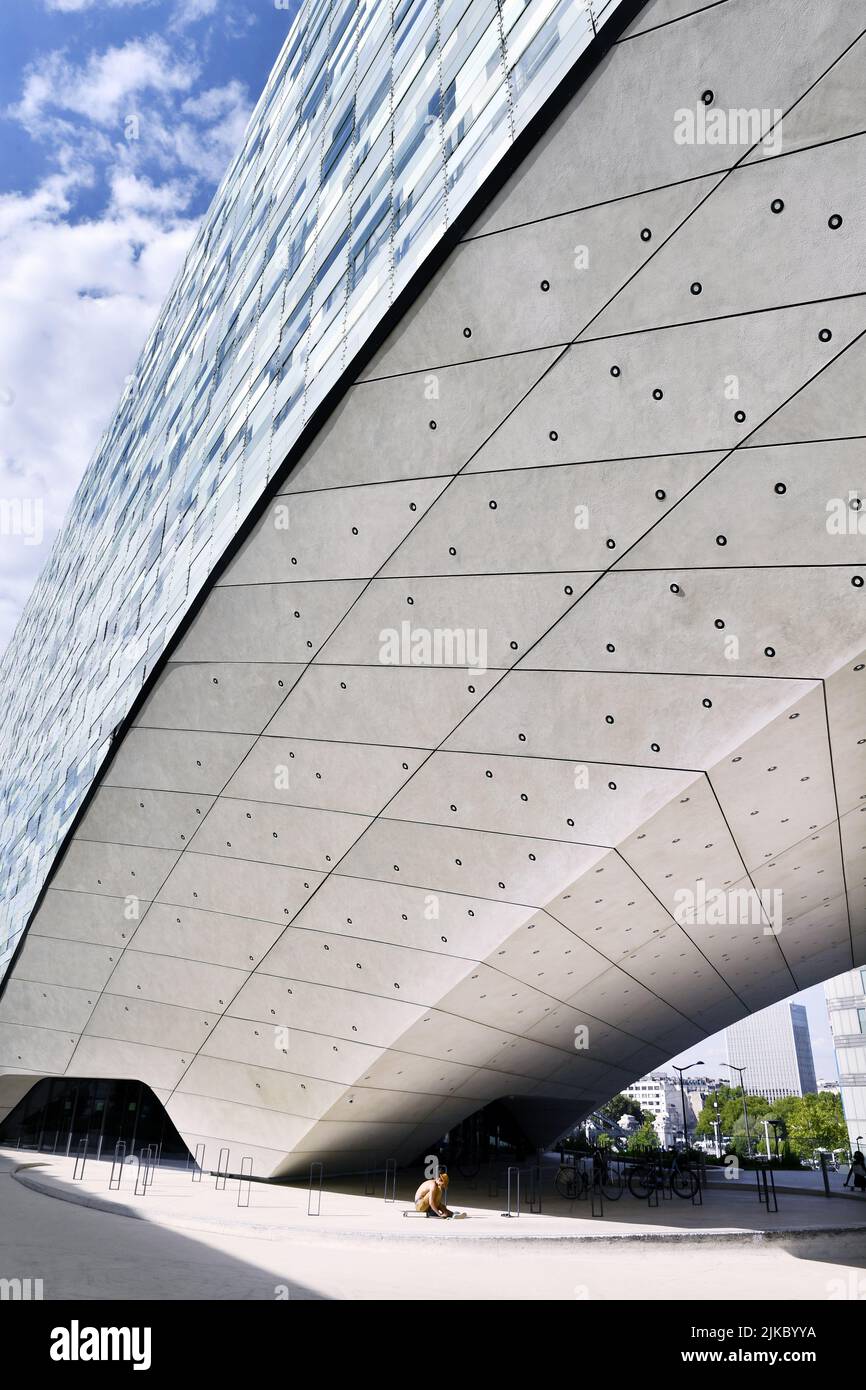 Le Monde Newspaper Headquarter - Paris - France Stock Photo - Alamy