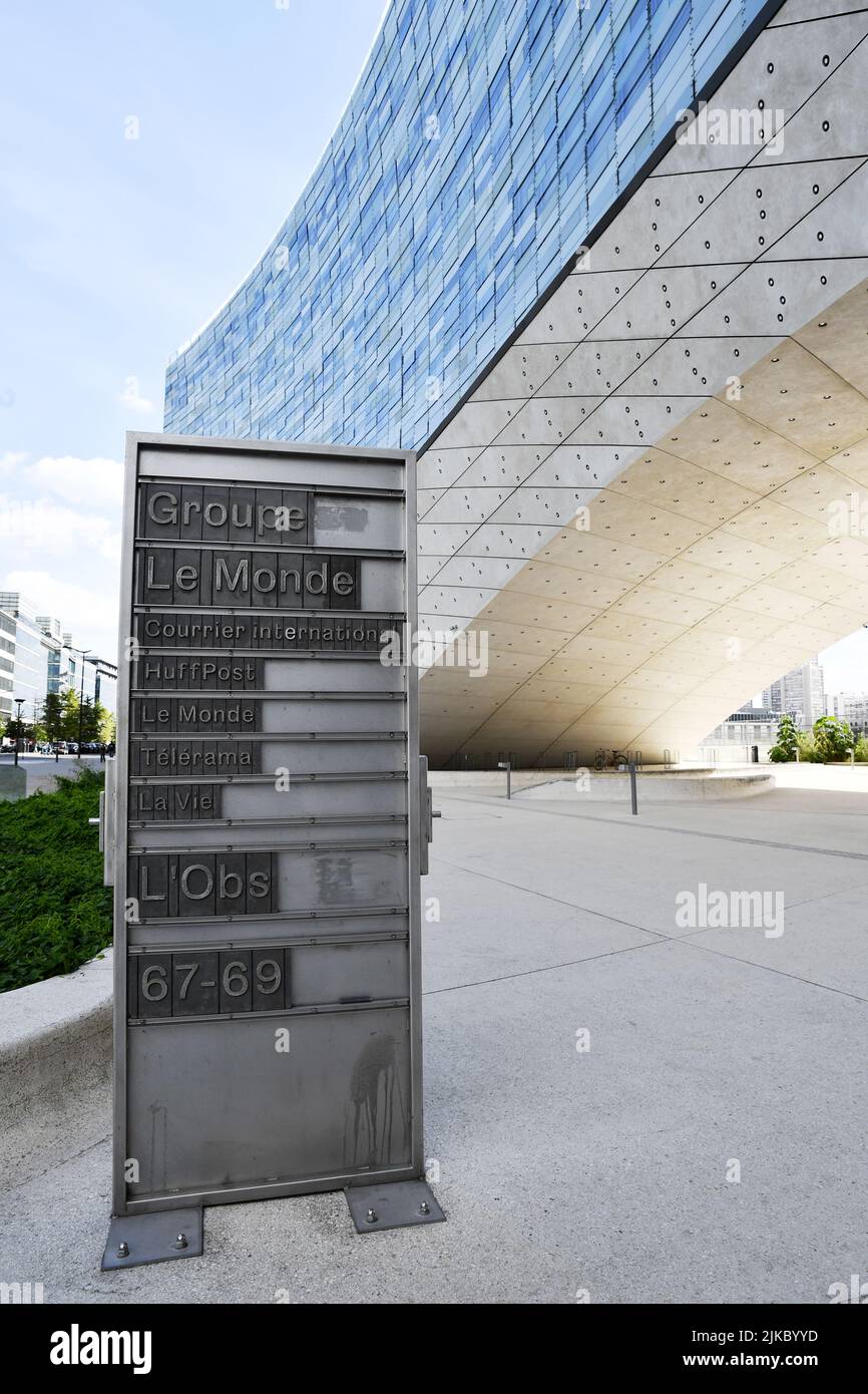 Le Monde Newspaper Headquarter - Paris - France Stock Photo - Alamy