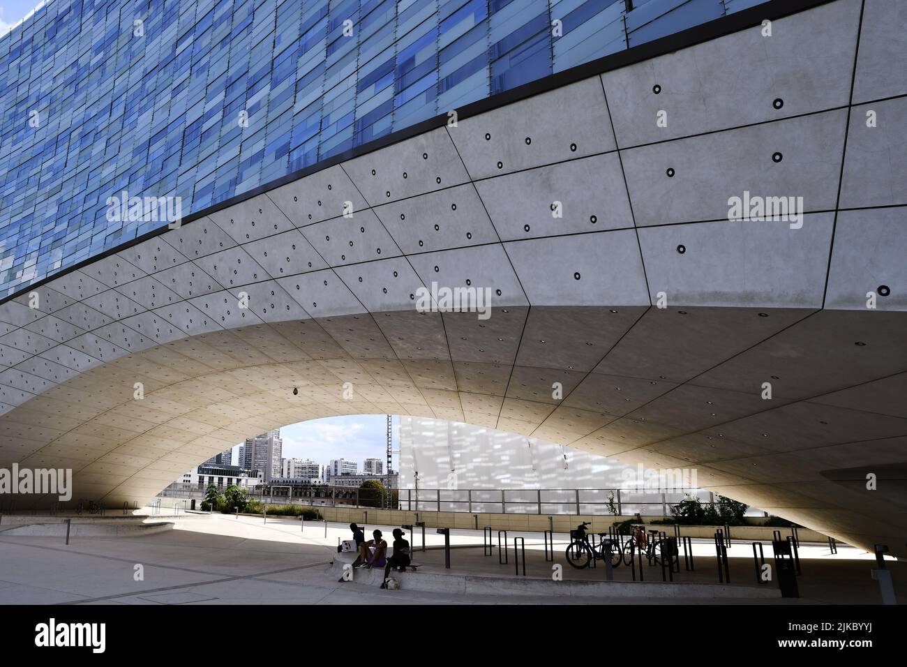 Le Monde Newspaper Headquarter - Paris - France Stock Photo - Alamy