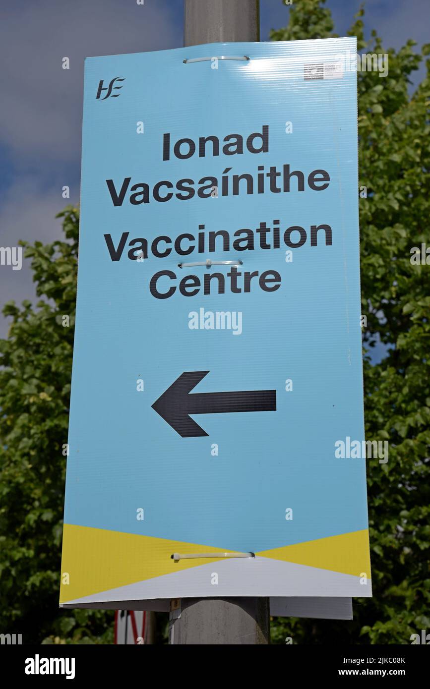 A Bi lingual Gaelic and English sign for a Covid vaccination centre in ...