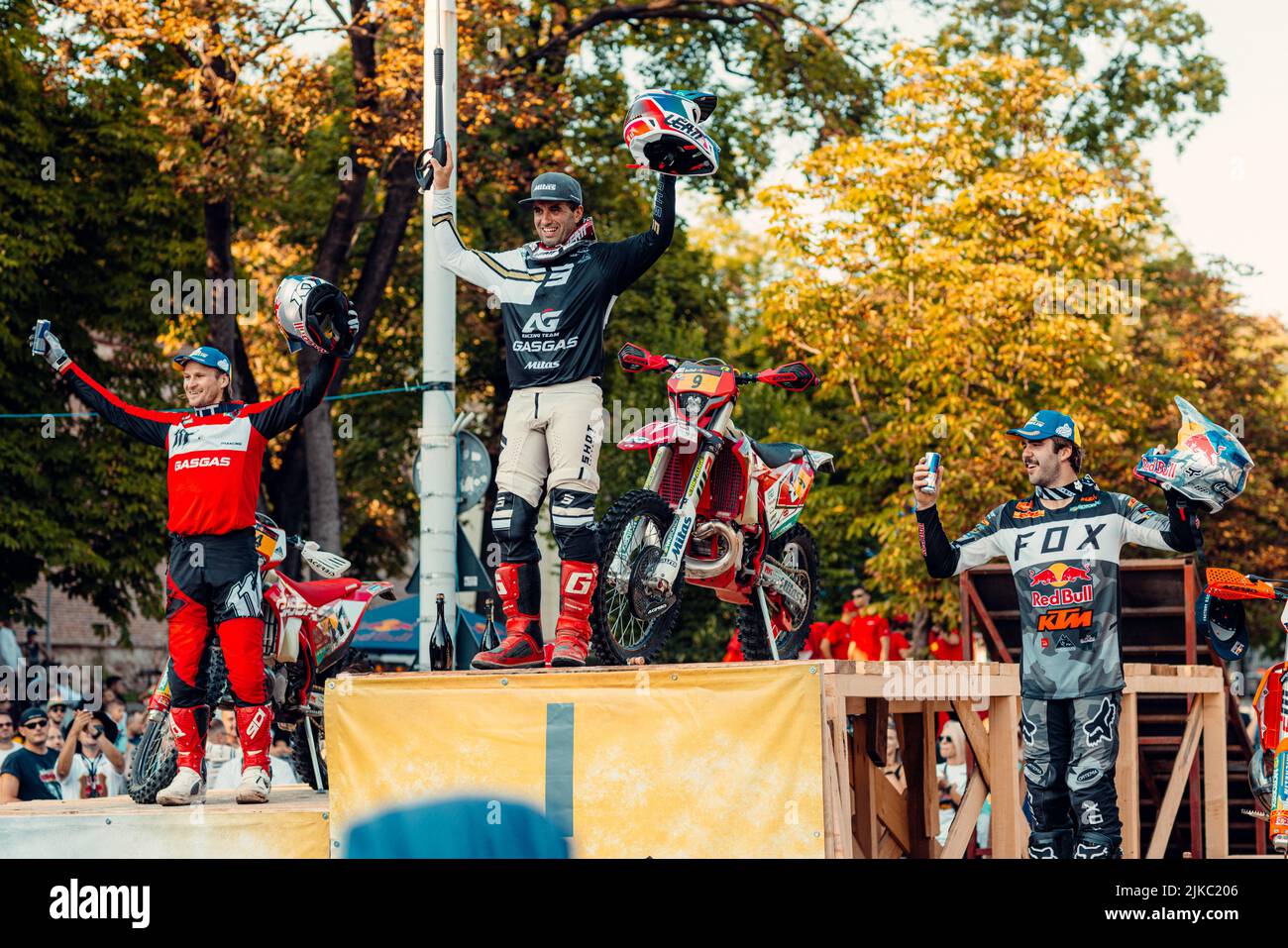 A Red Bull Romaniacs off-road hard enduro rallye's winners in Sibiu ...