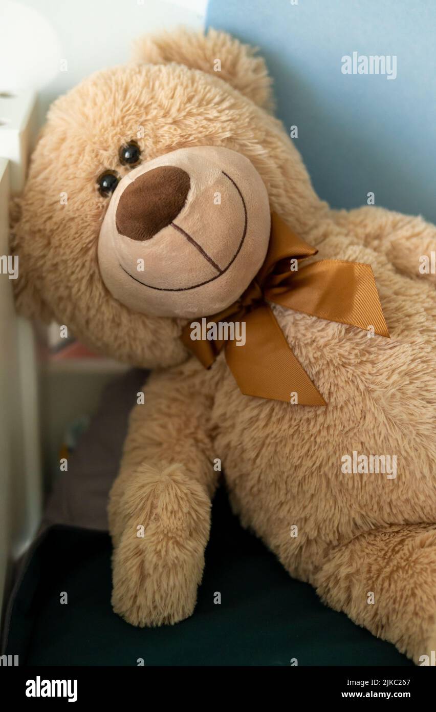 Lean bow hi-res stock photography and images - Alamy