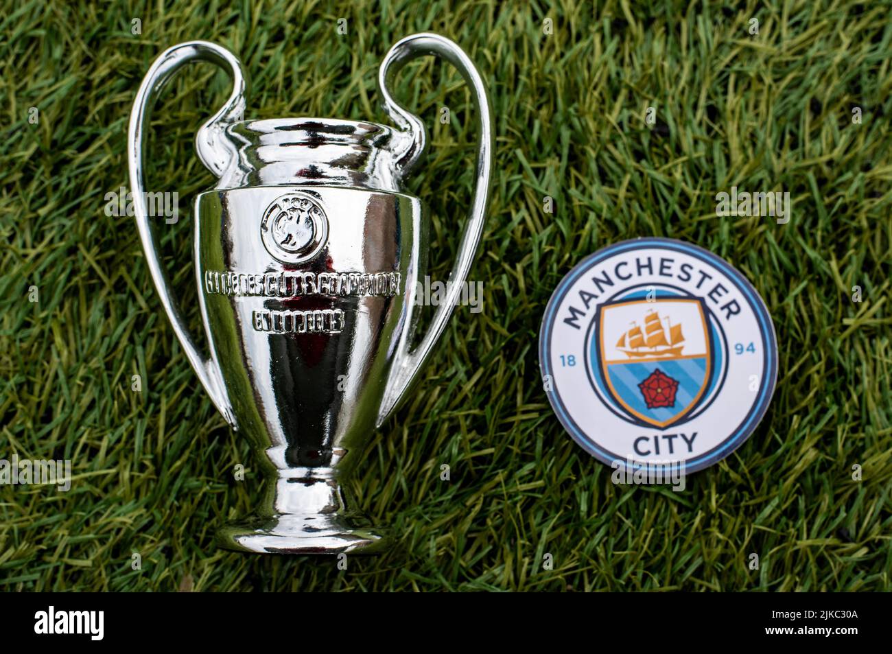 Manchester city emblem grass hi-res stock photography and images - Alamy