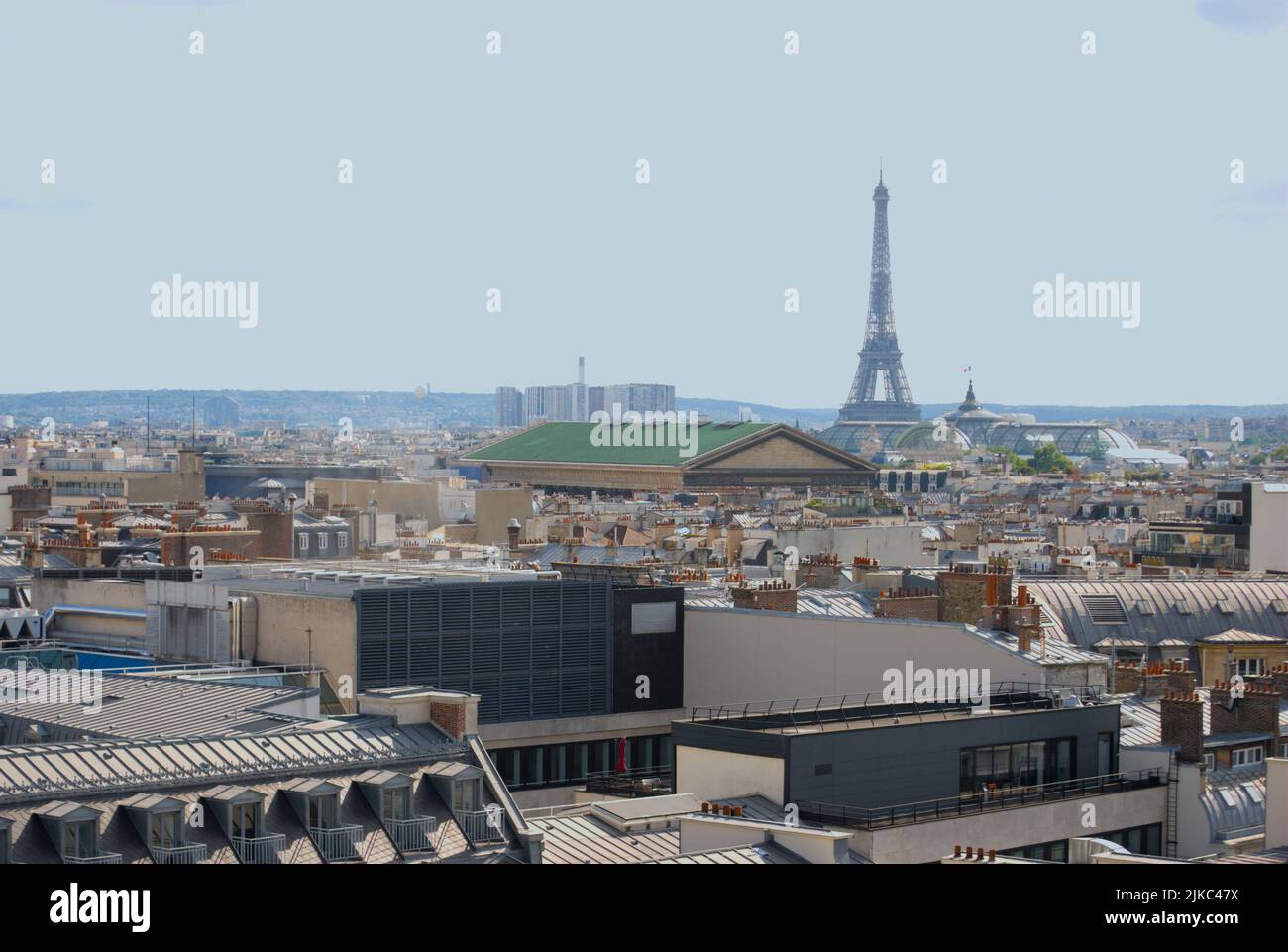 A bird's eye view of cityscape of Paris and the Eiffel tower Stock ...