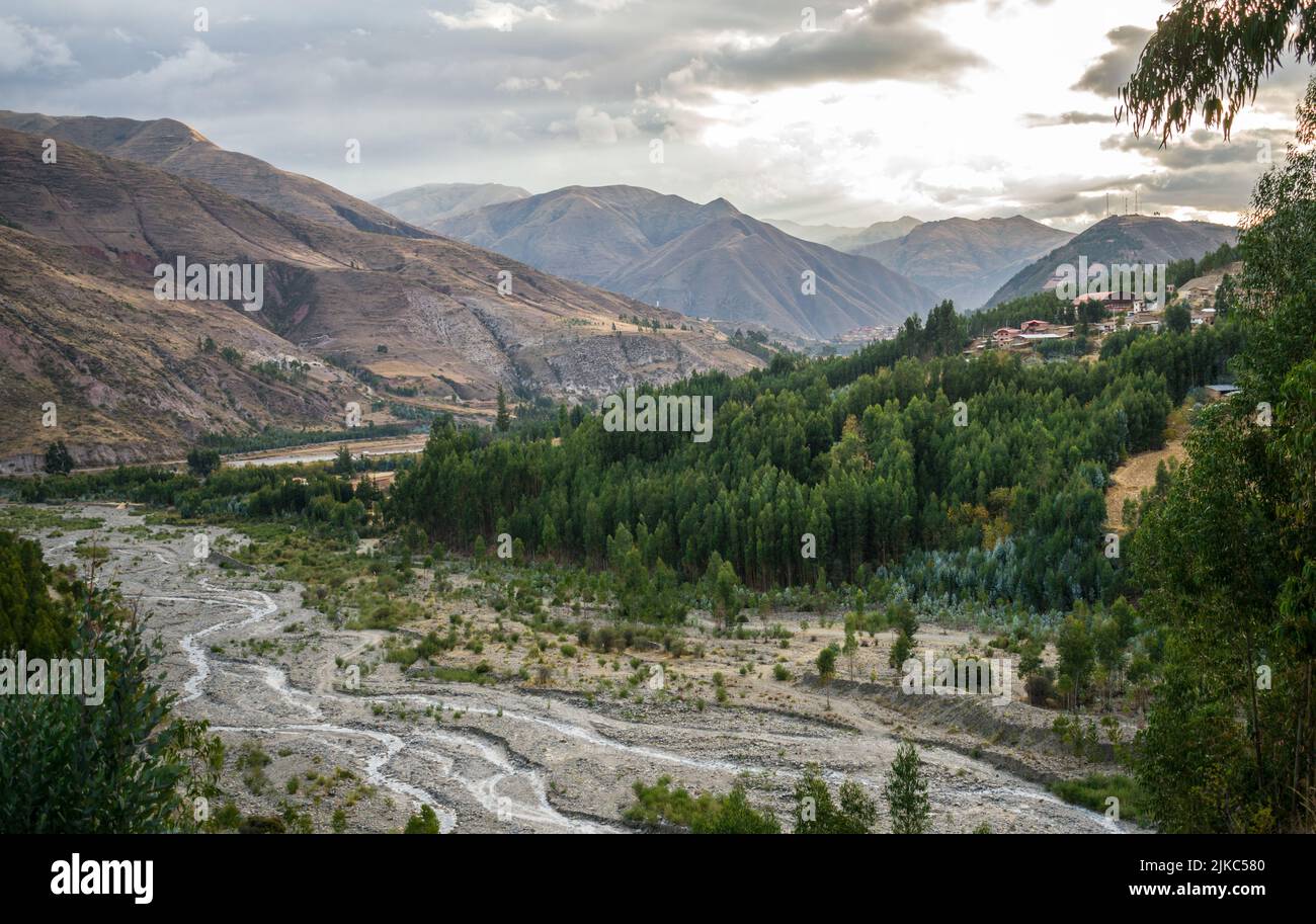Hermoso cusco hi-res stock photography and images - Alamy