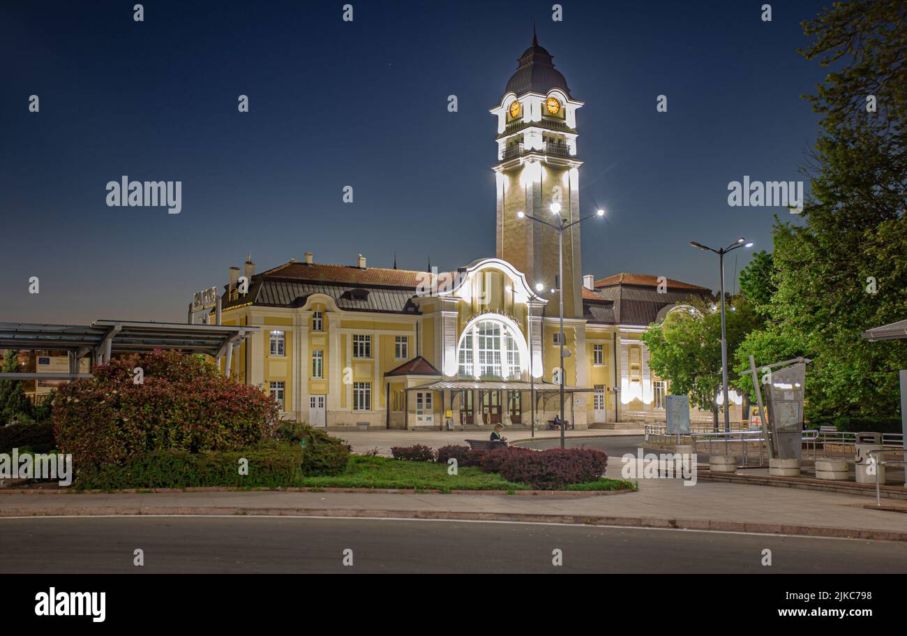 The train station of Burgas at night Stock Photo - Alamy
