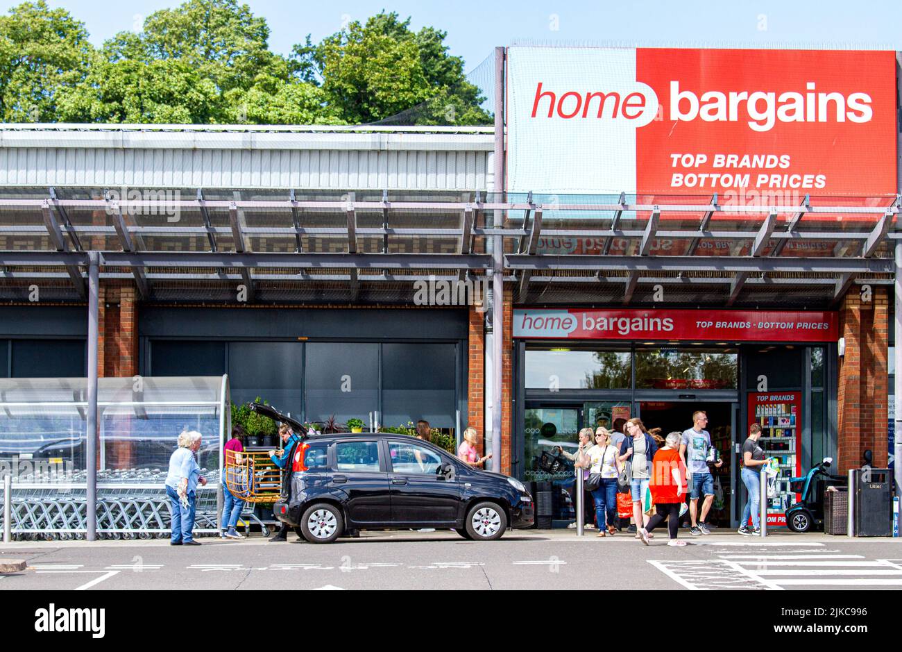 Lochee high street hi-res stock photography and images - Alamy