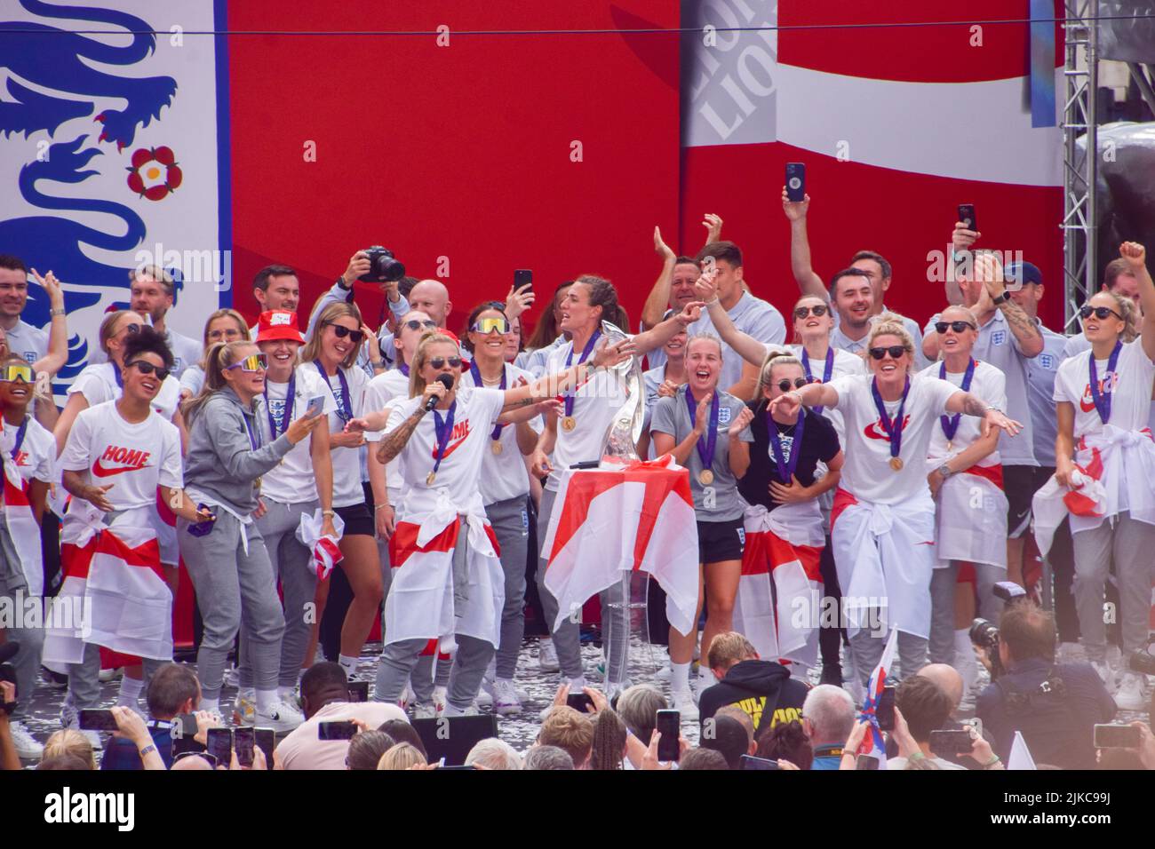 London, UK. 1st August 2022. Rachel Daly sings as the Lionesses ...