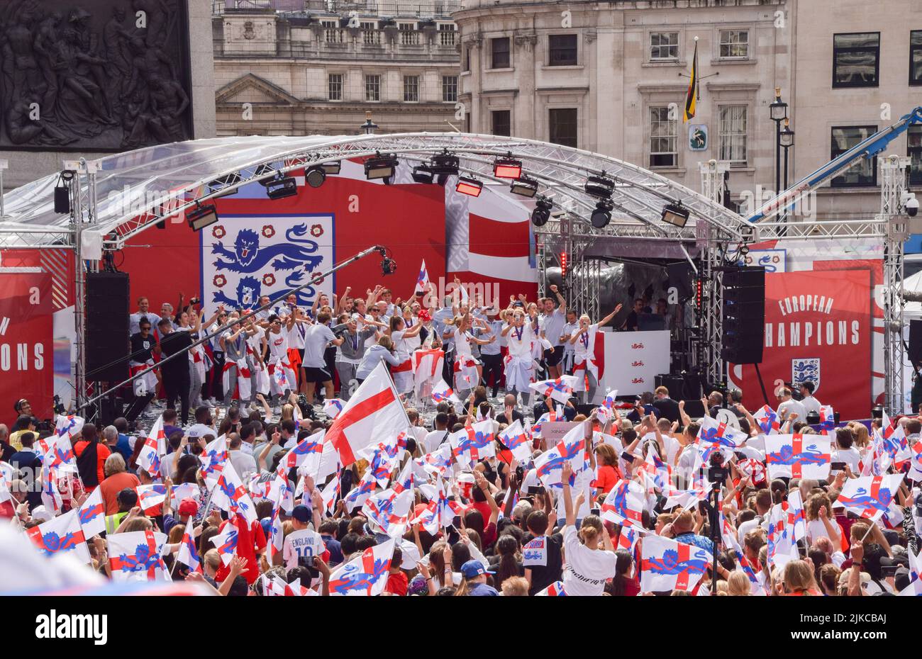 England women's team win euro 2022 hi-res stock photography and images ...