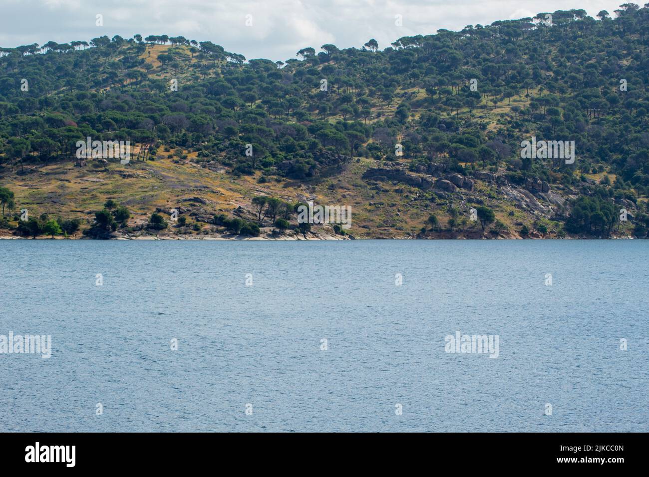 A scenic view of the San Juan reservoir located along the Alberche ...