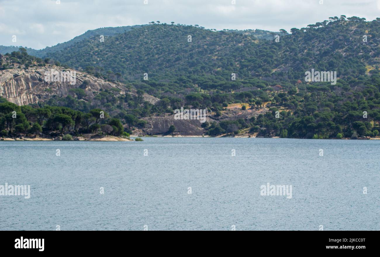 A scenic view of the San Juan reservoir located along the Alberche ...