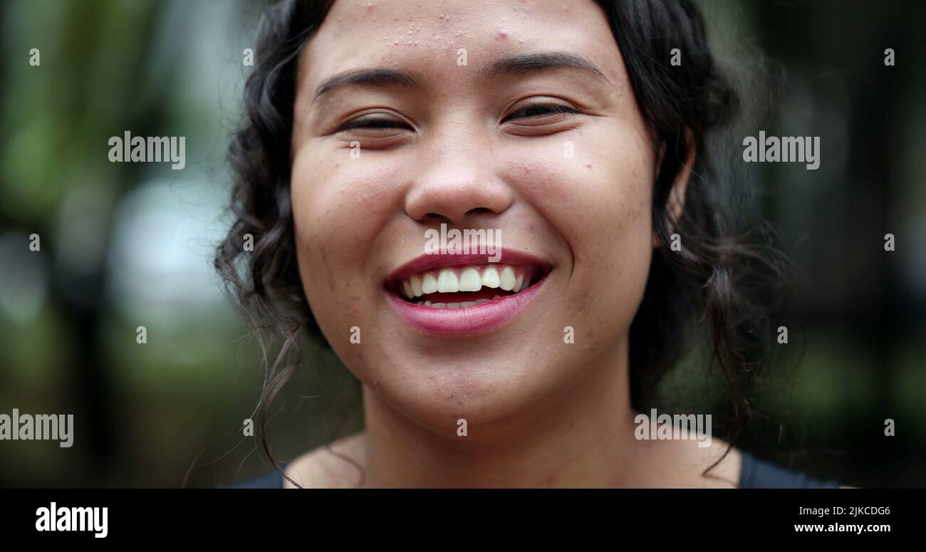 Hispanic woman portrait smile. Joyful casual teen girl laughing, real ...