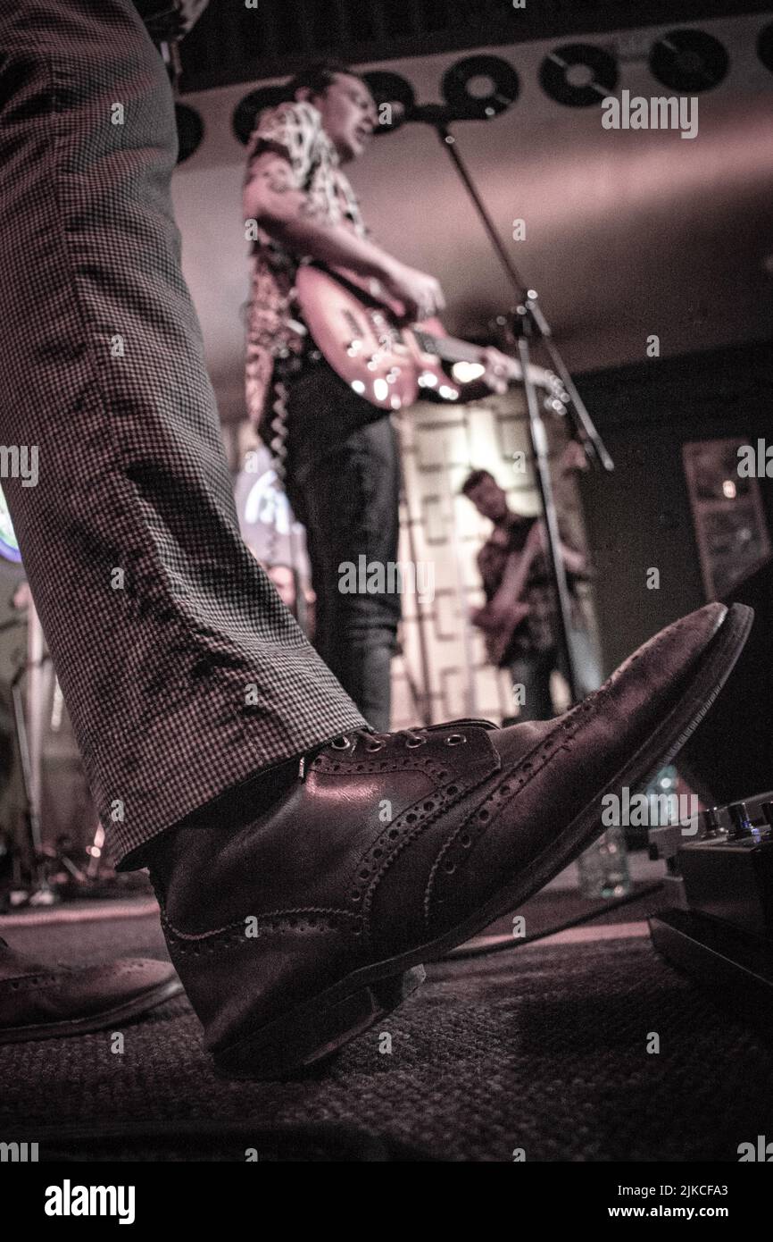 Jean playing hi-res stock photography and images - Alamy