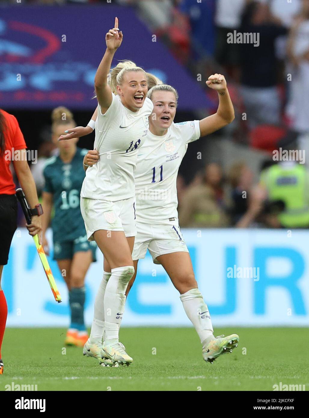 London, England, 31st July 2022. Chloe Kelly of England and Lauren Hemp ...