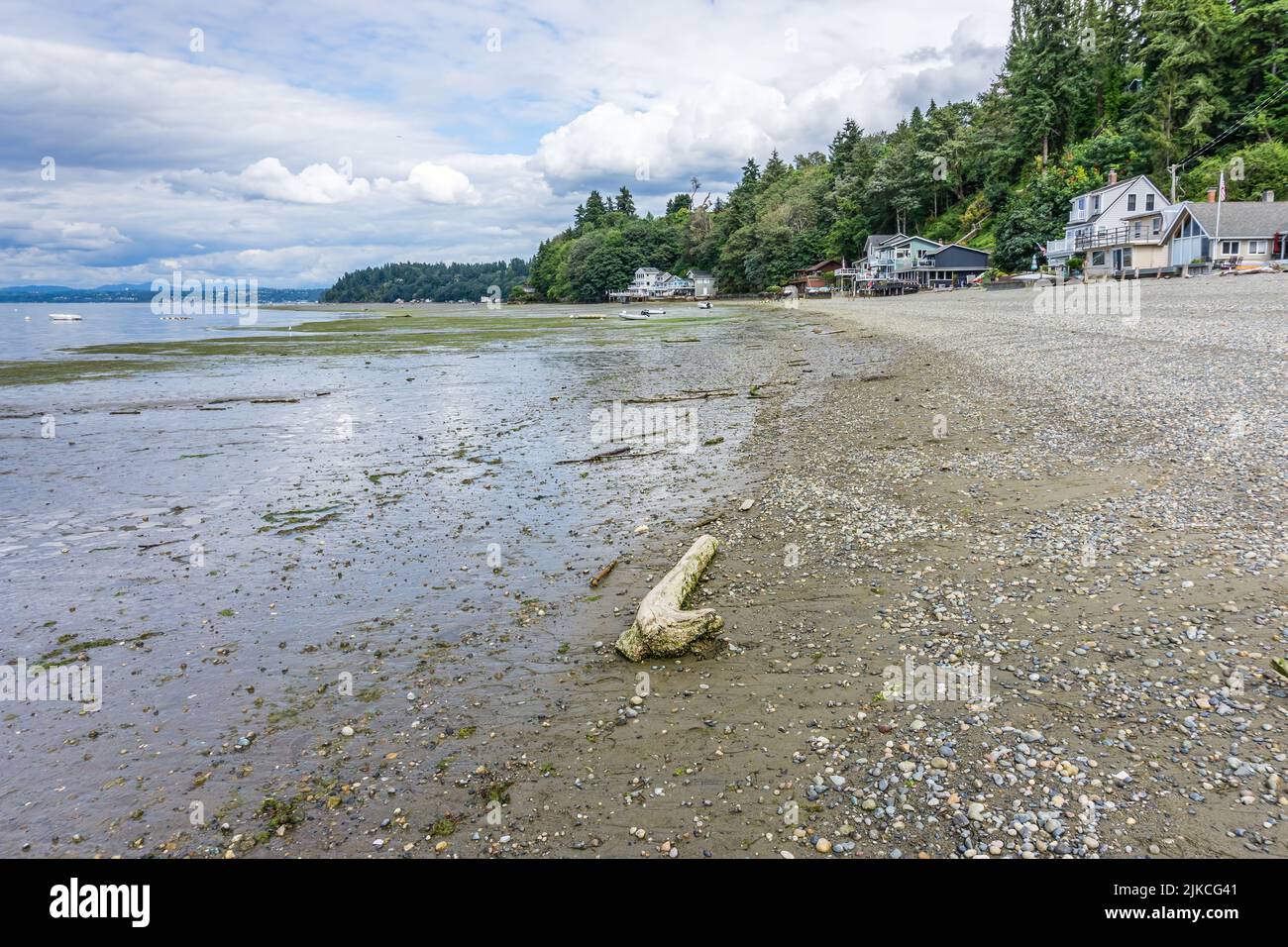 A view of the shoreline in Dash Point, Washington Stock Photo - Alamy
