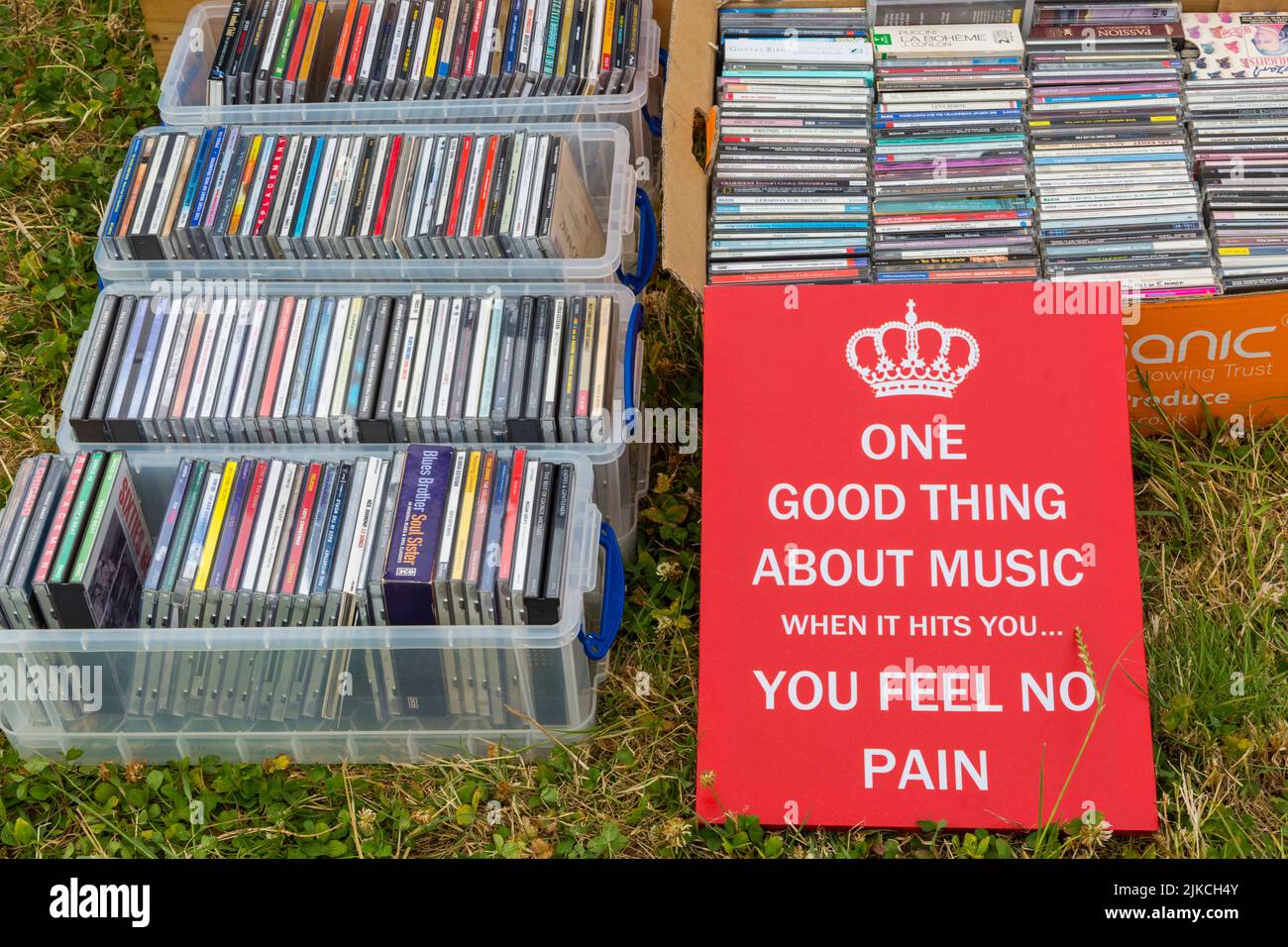 Cds for sale hi-res stock photography and images - Alamy