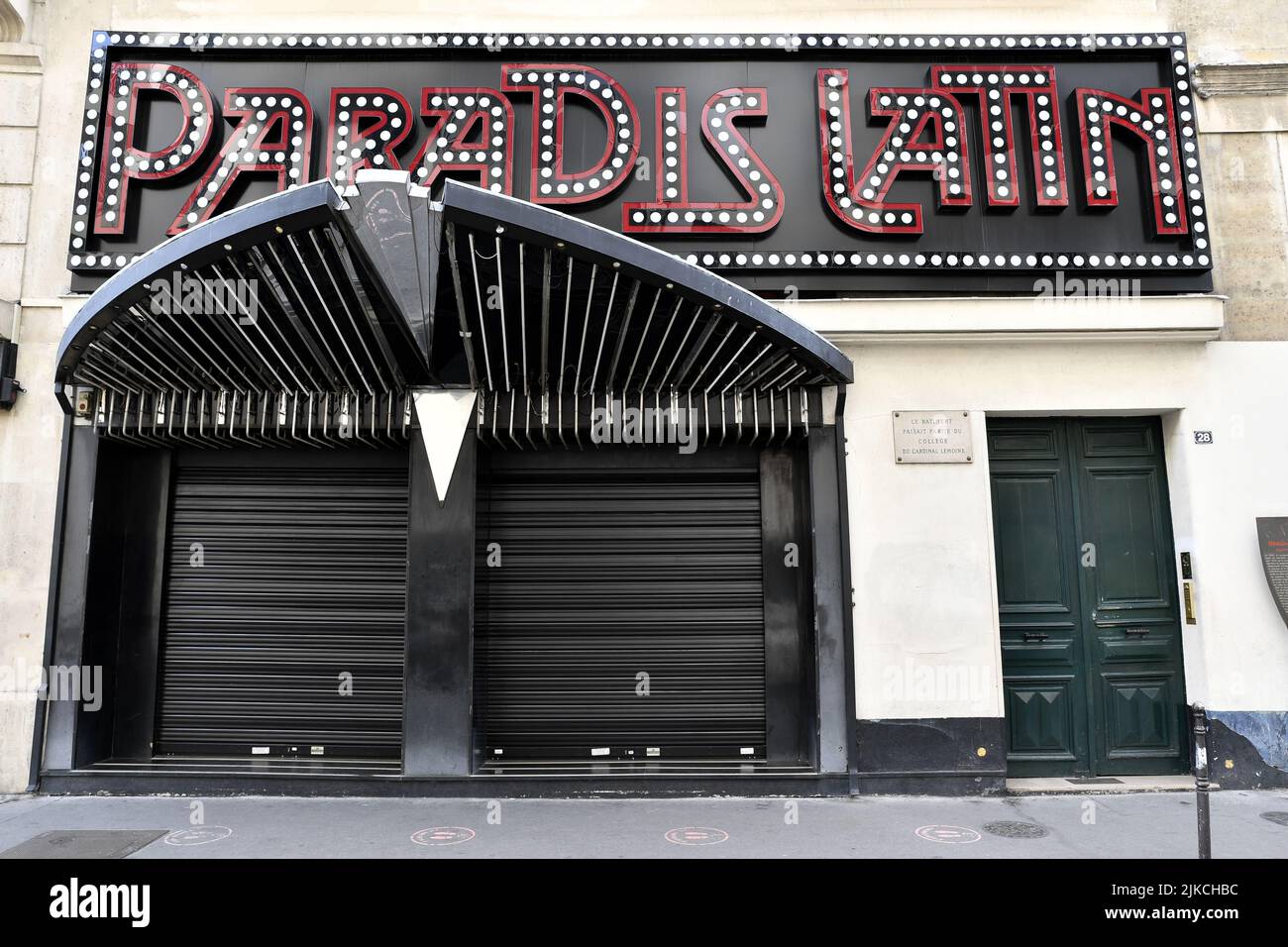 Le Paradis Latin - Paris - France Stock Photo - Alamy