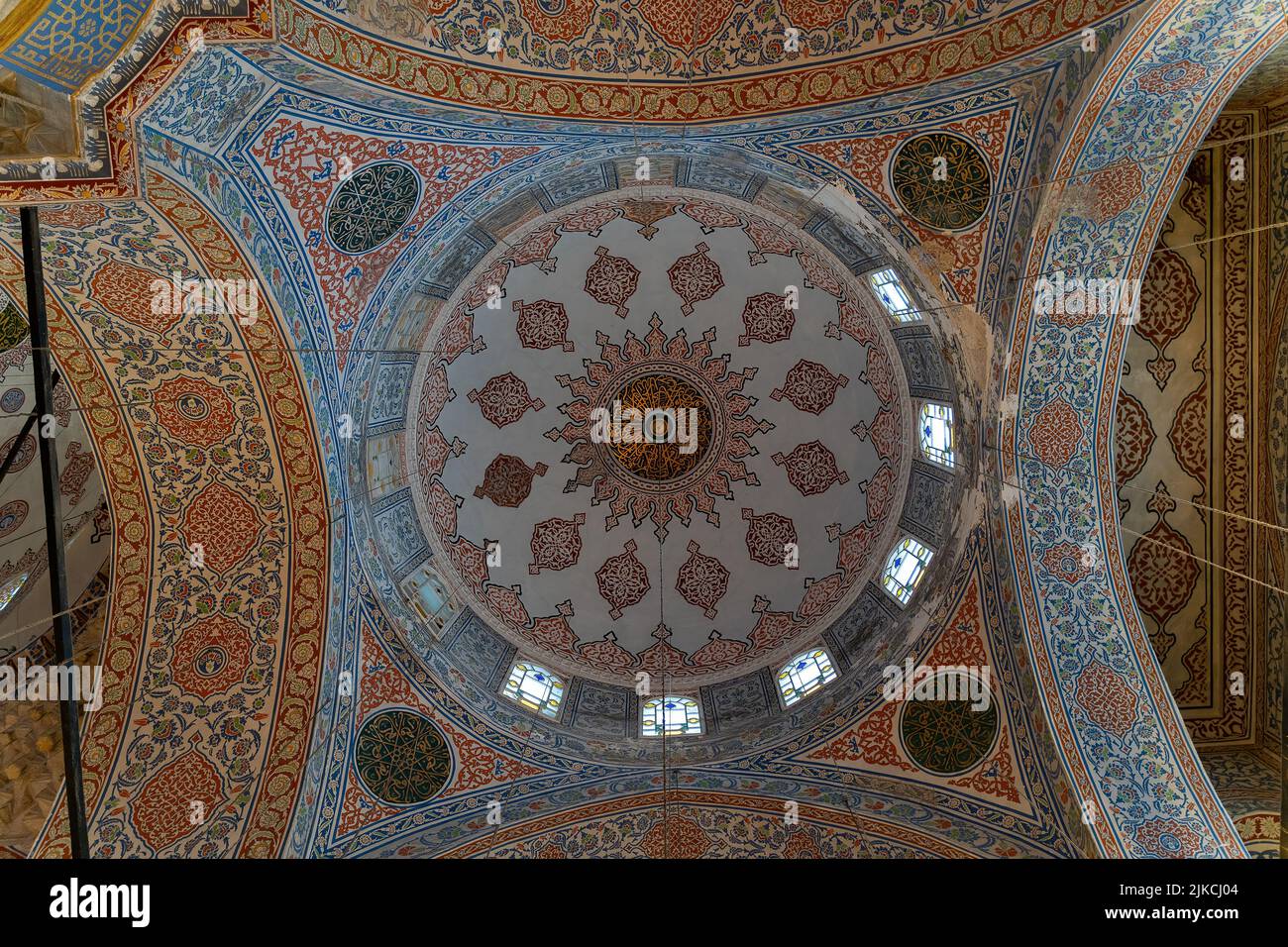 A bottom view of the Suleymaniye Mosque mosaic ceiling Stock Photo - Alamy