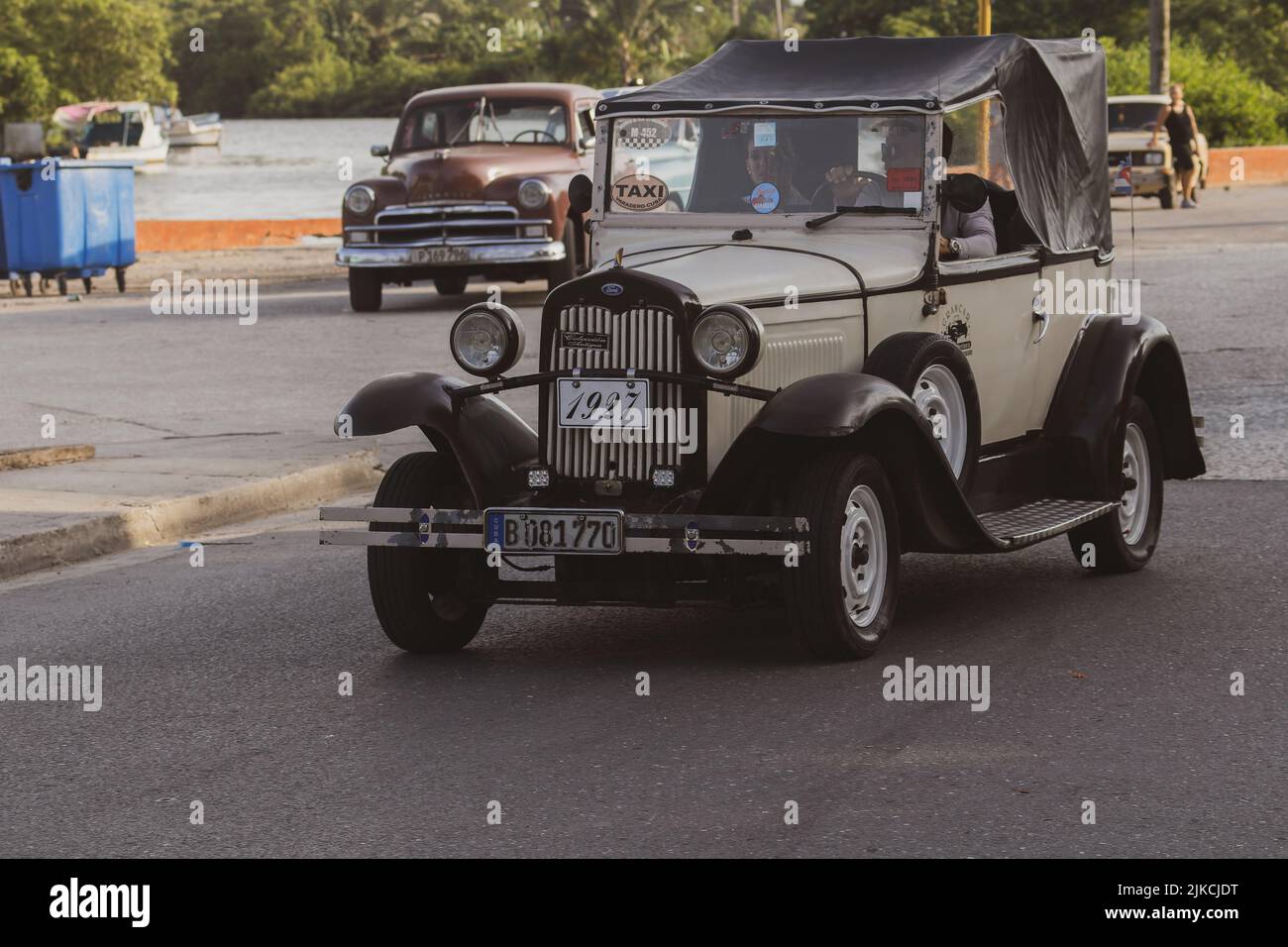 Old ford car hi-res stock photography and images - Alamy